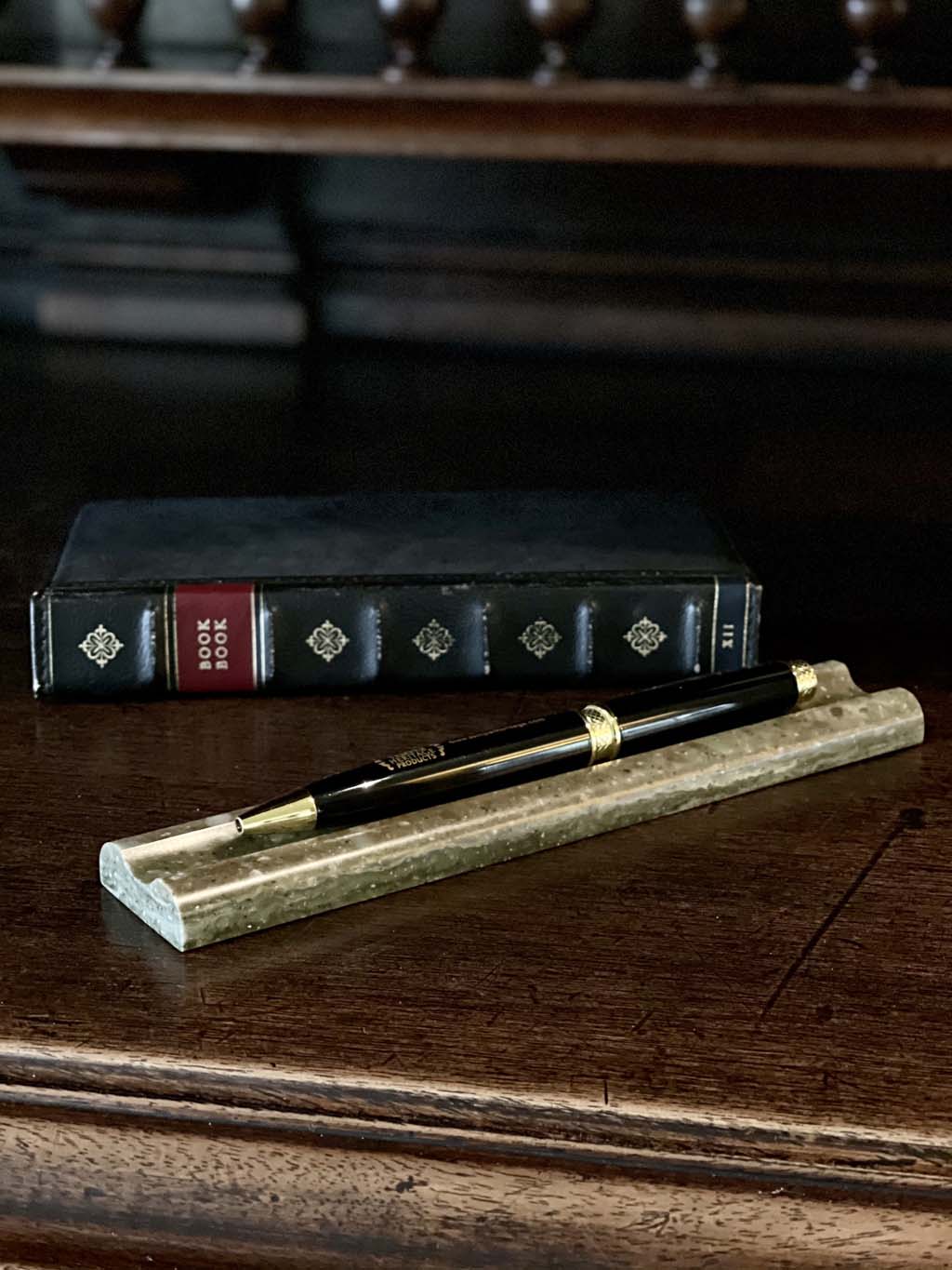 Pen Display Temper Heritage